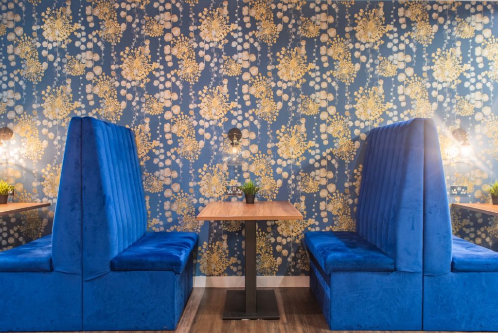 London - Longcroft House - Podium